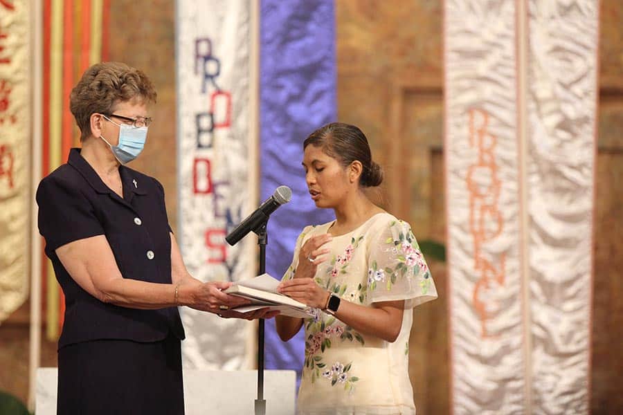 Sister Joni Luna professes final vows, Sister Jessica Vitente professes ...